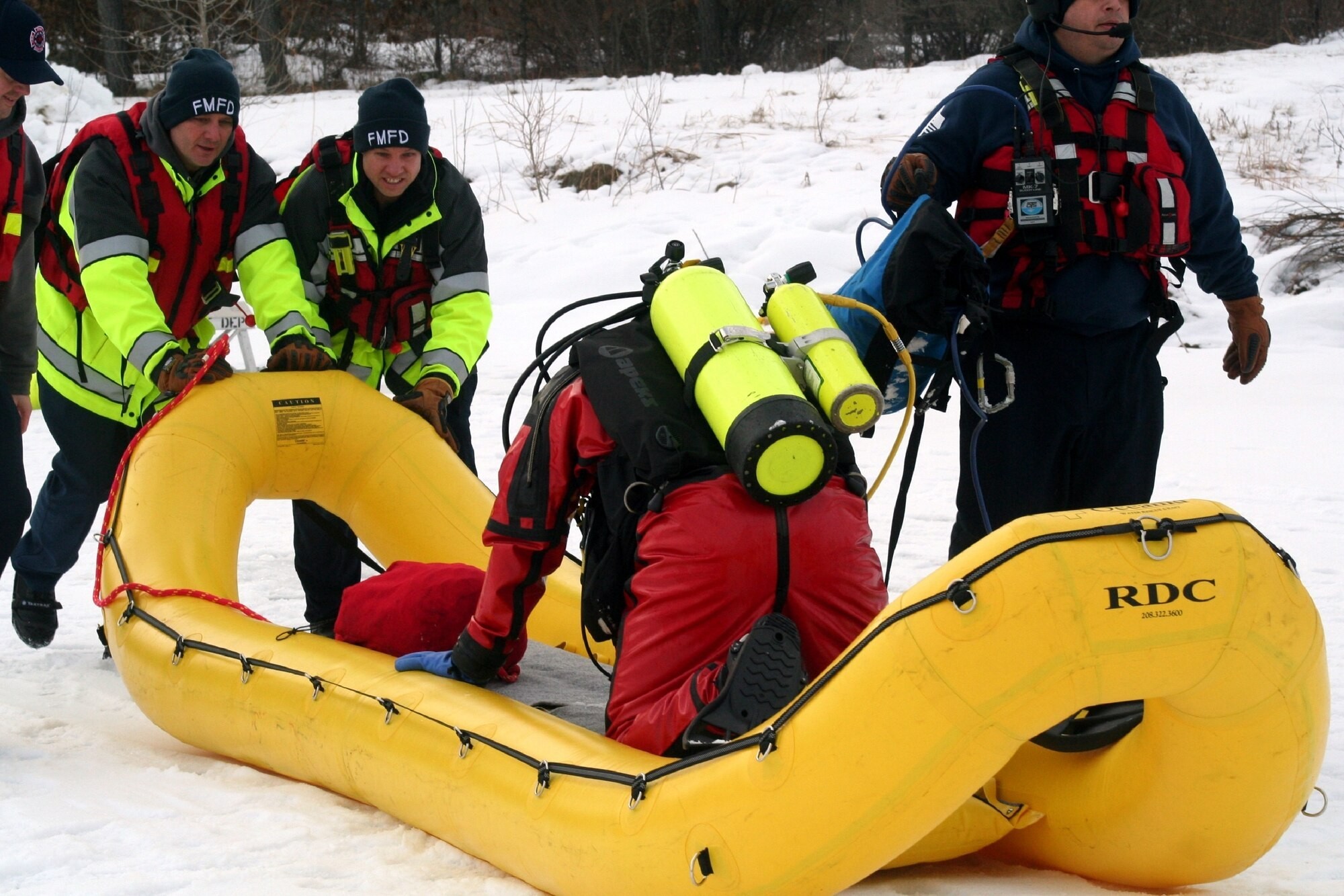 Photo Essay: Fort McCoy Fire Department dive team conducts ice rescue ...