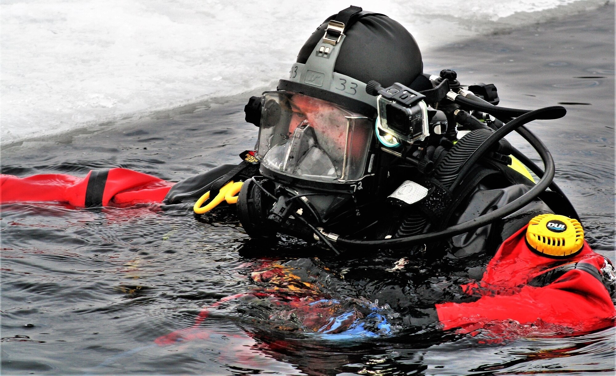 Photo Essay: Fort McCoy Fire Department dive team conducts ice rescue ...