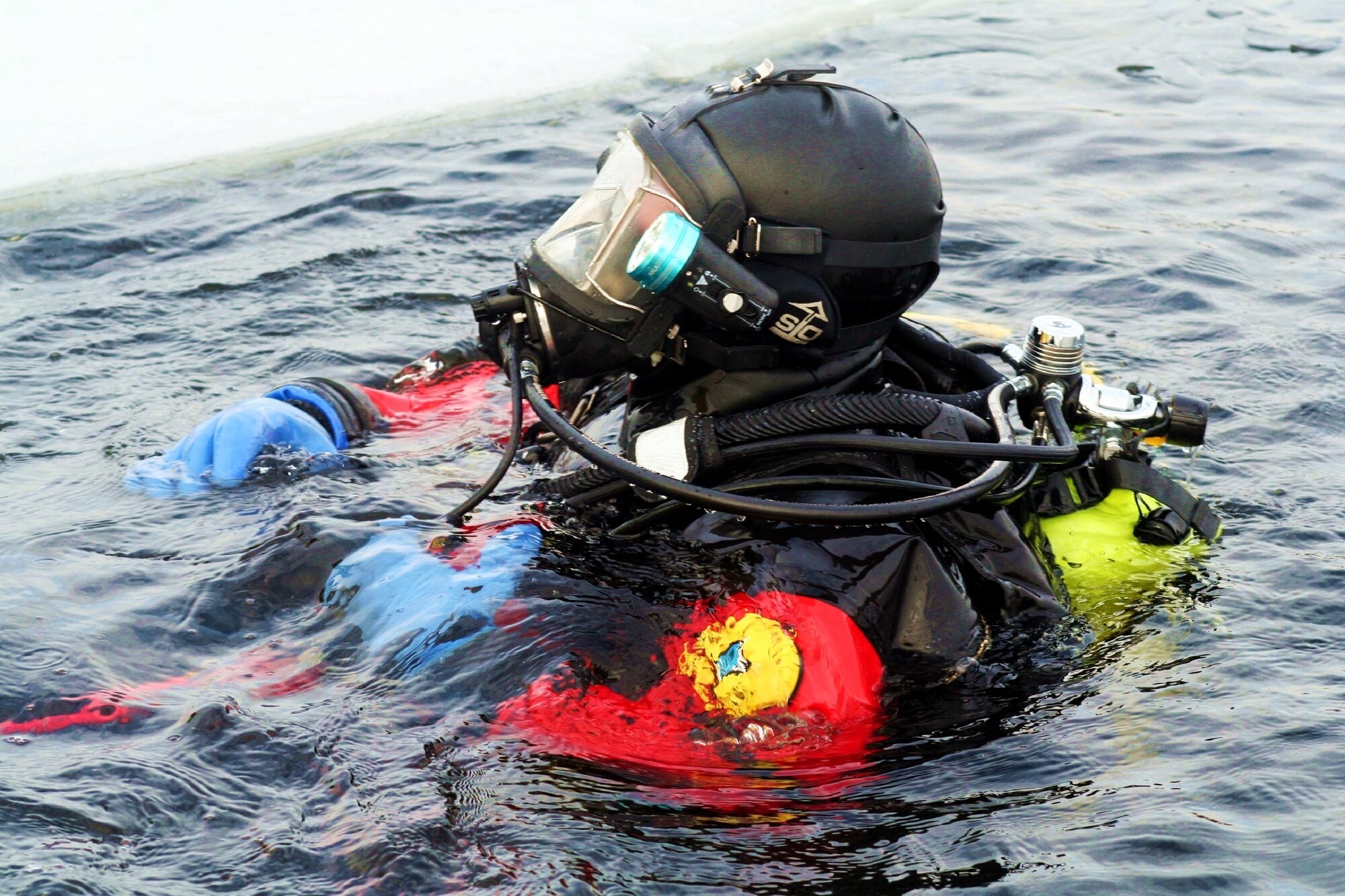 Photo Essay: Fort McCoy Fire Department dive team conducts ice rescue ...