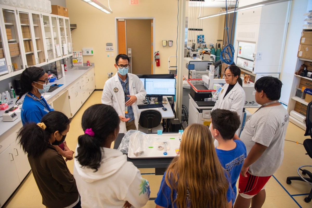 That’s my Dad! DPAA hosts Aliamanu Middle School students | Article ...