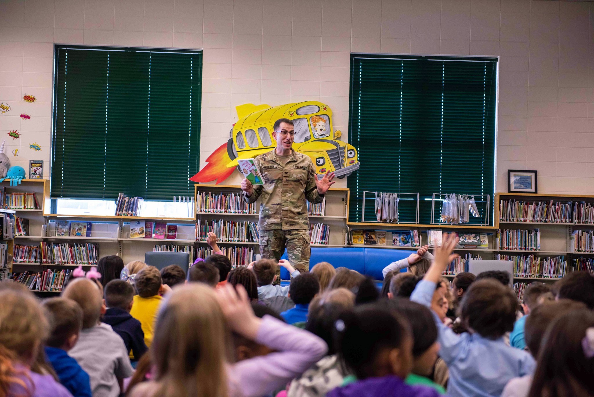 90 Soldiers share their passion for reading at area schools for Read ...