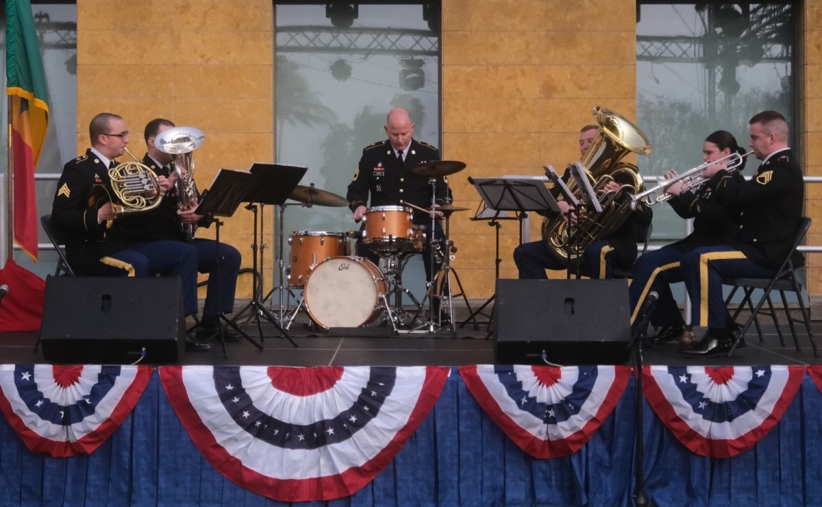 U.S. Army Europe and Africa Band and Chorus shines at National Day ...