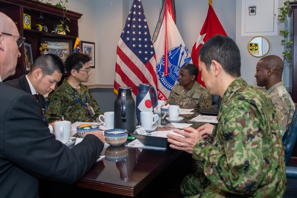 Japanese, U.S. Army inspectors general meet | Article | The United ...