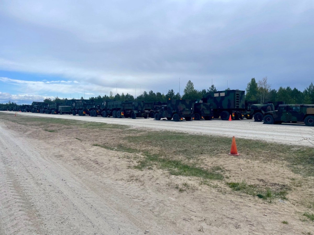 405th AFSB launches Defender 23 Exercise issuing HIMARS from Army ...