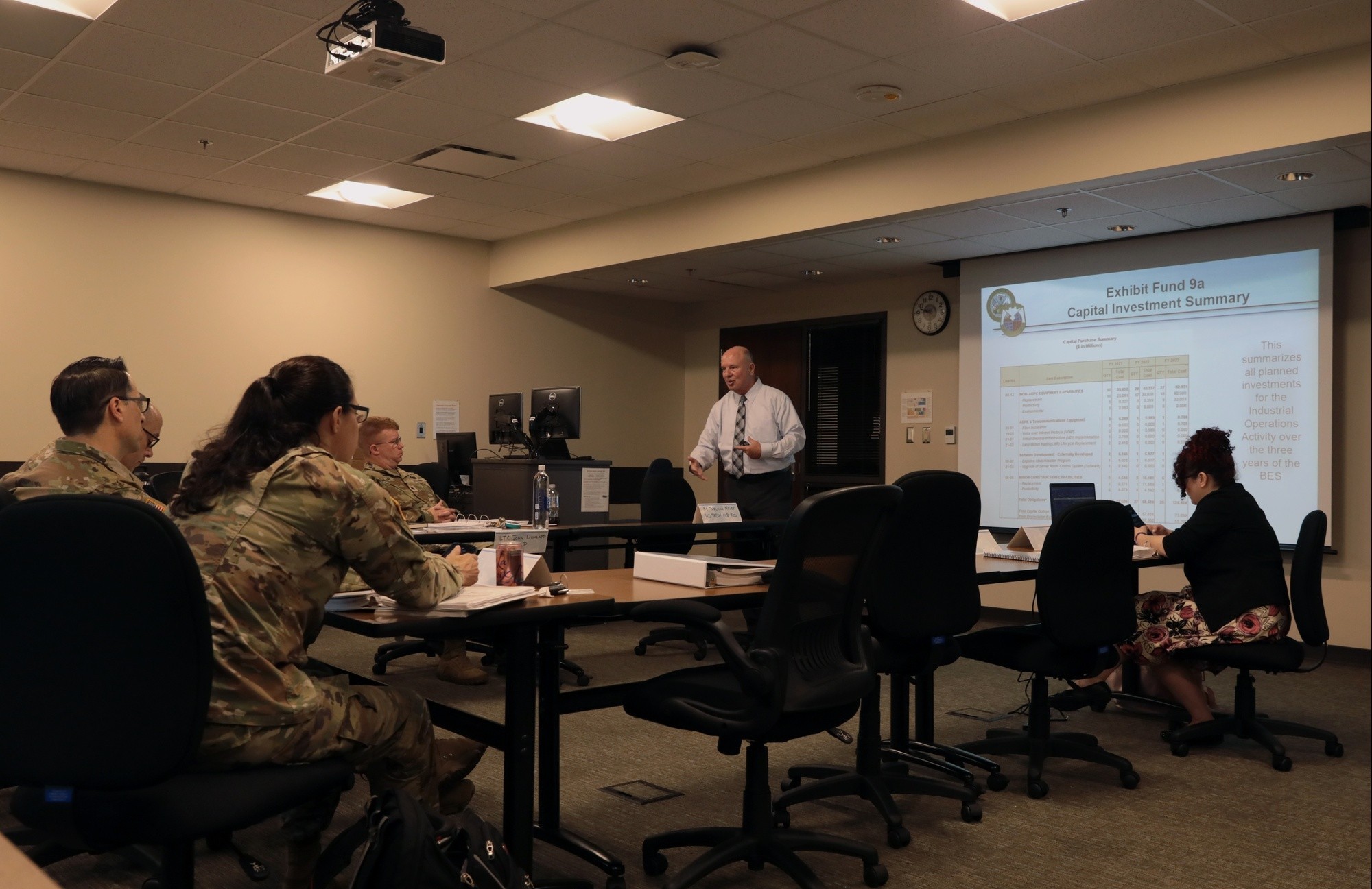 Incoming commanders learn ins and outs of OIB | Article | The United ... Incoming commanders learn ins and outs of OIB | Article | The United ...