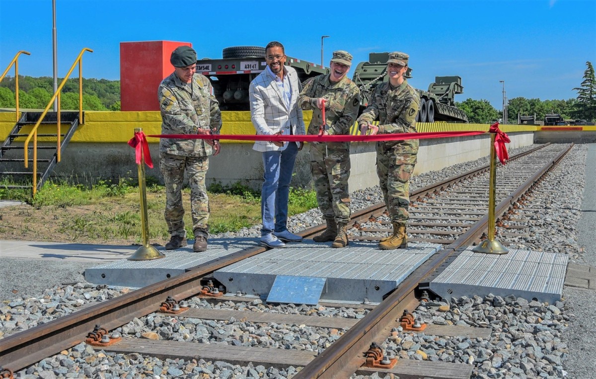 Eygelshoven Army Depot celebrates rail reopening | Article | The United ...