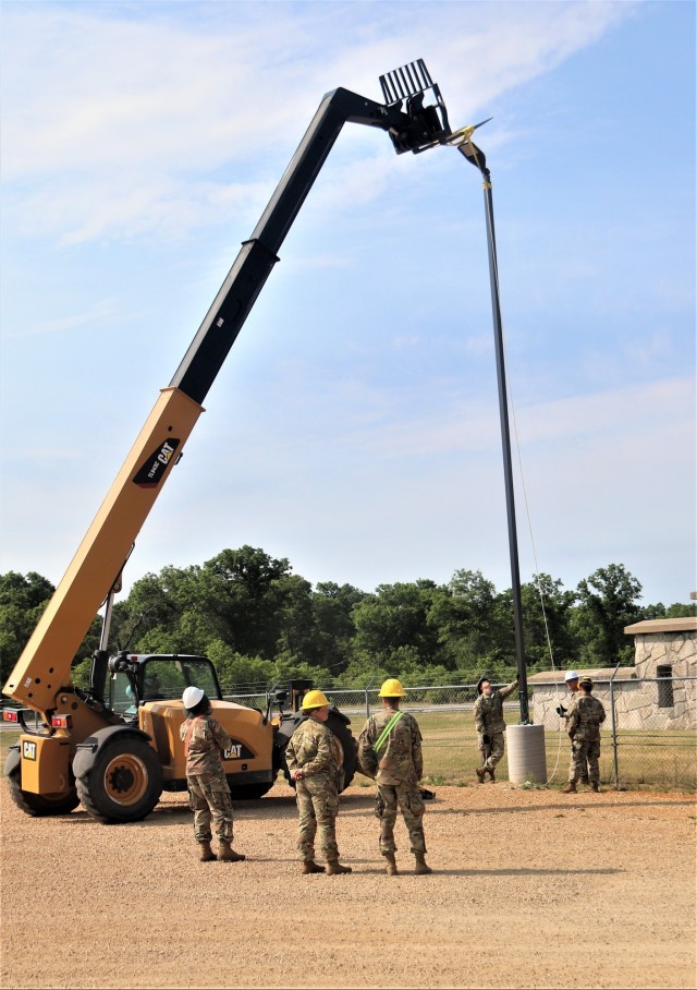 Army Reserve’s 389th Engineer Company supports troop projects at Fort ...