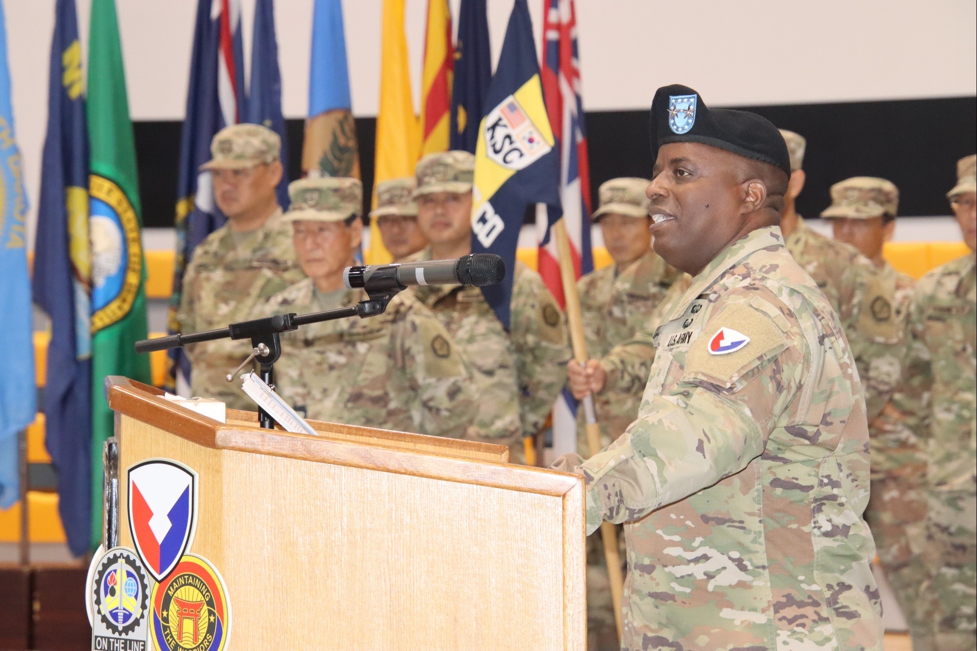 403rd AFSB welcomes Brown, bids farewell to Rennard in change of ...