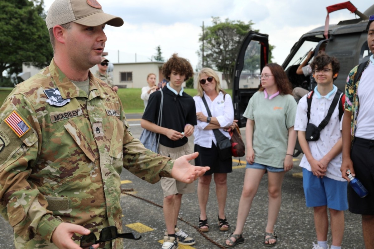 Camp Zama Red Cross Club youth volunteers meet fellow American teens ...