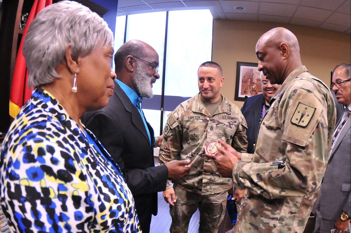 CASCOM employee ends four-decades of service to nation | Article | The ...