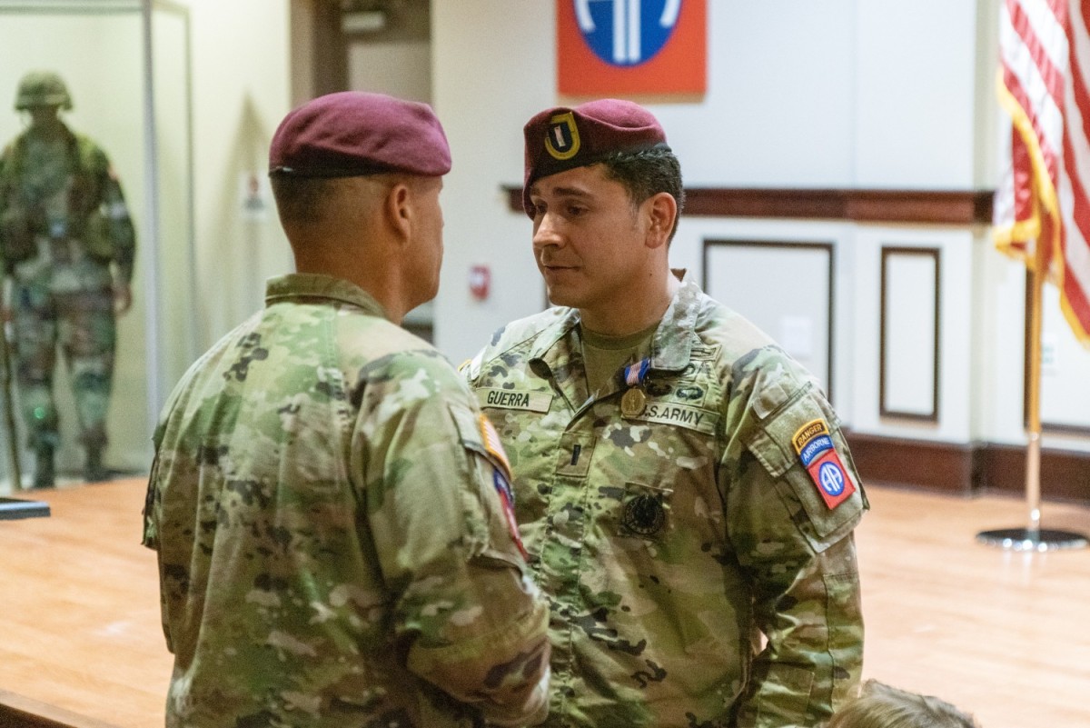 Paratrooper receives Soldier's Medal for heroic actions during 2021 ...