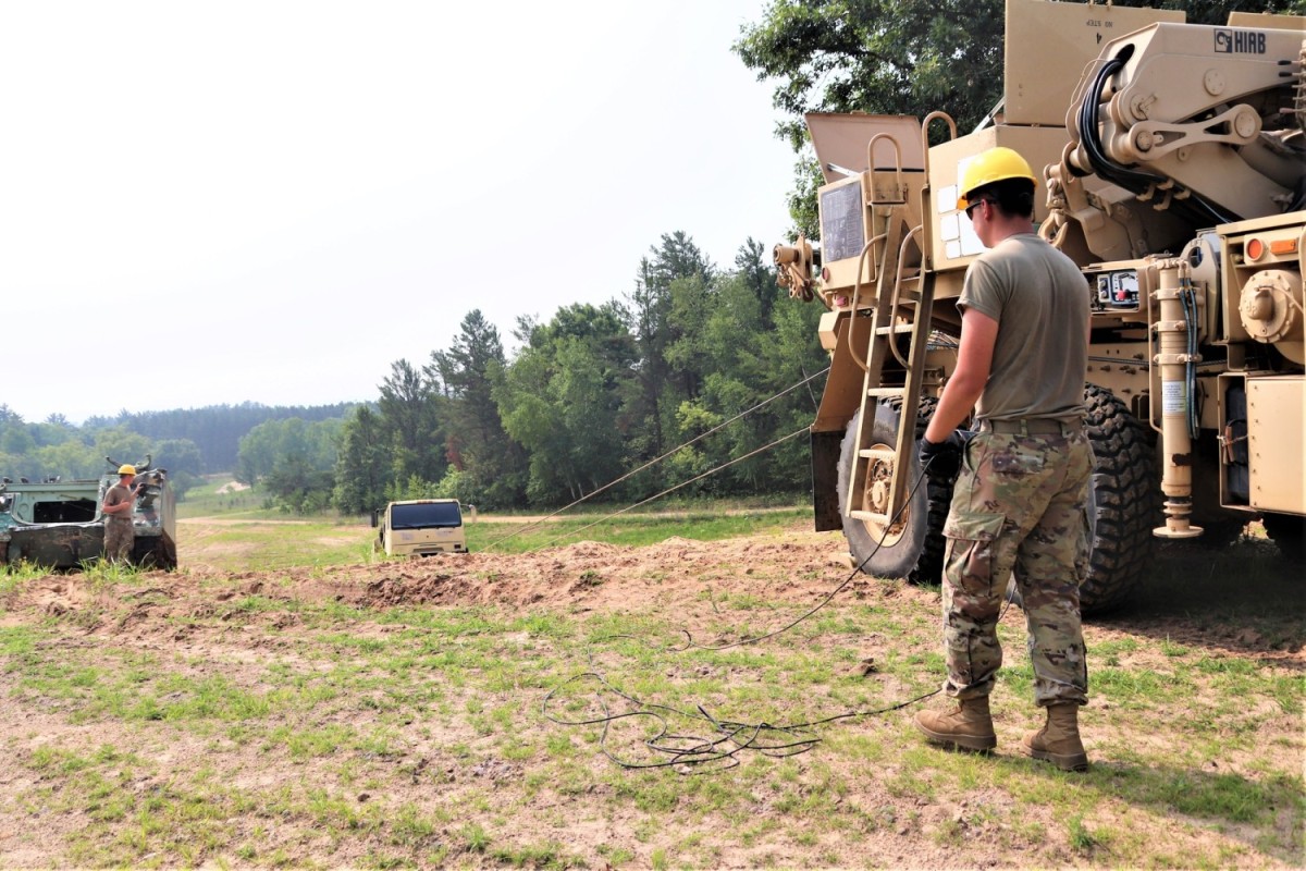 RTS-Maintenance course trains Soldiers on vehicle recovery, more at ...