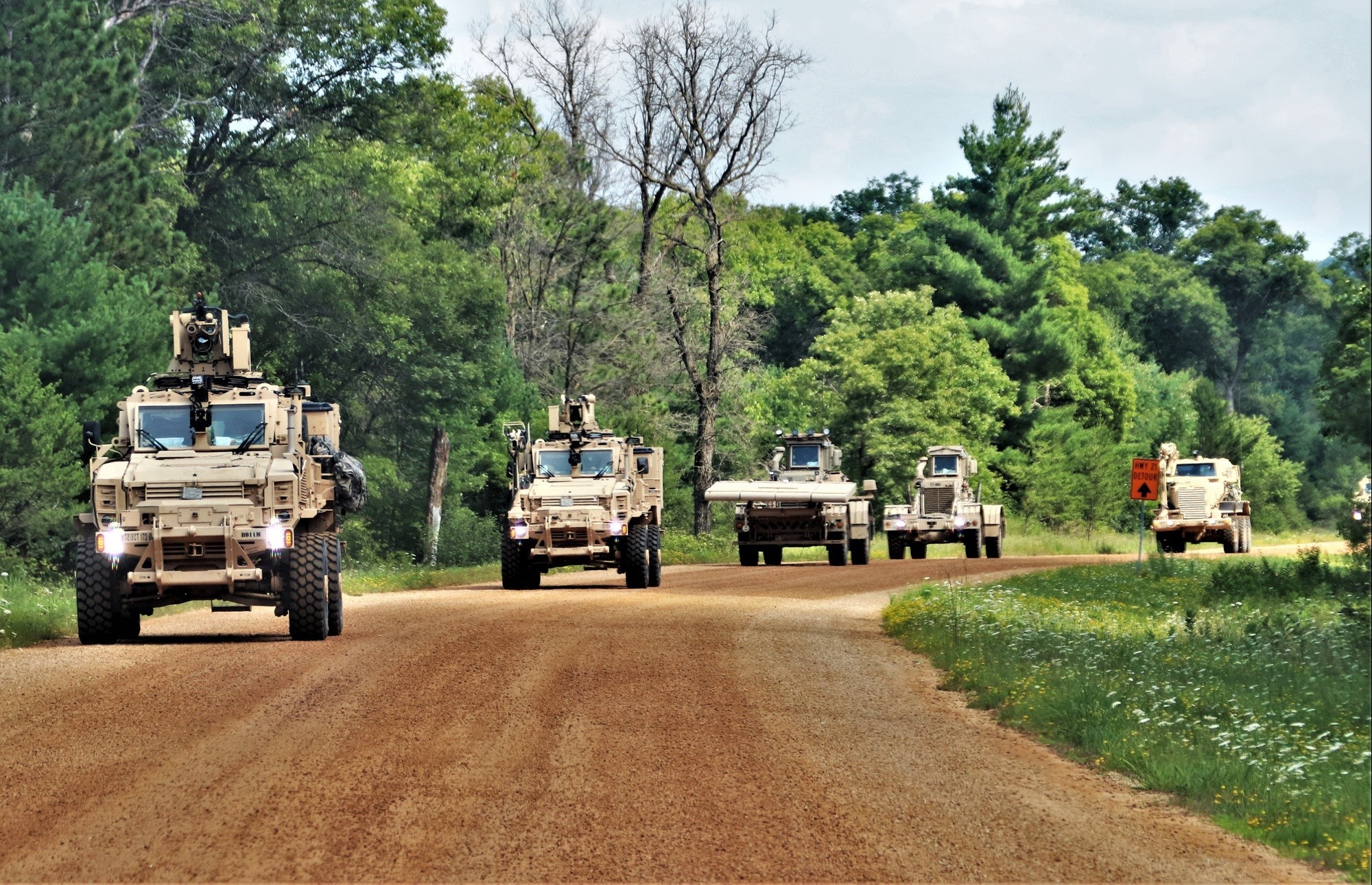 Photo Essay: 'Red Arrow' convoy for Wisconsin National Guard’s 2023 ...