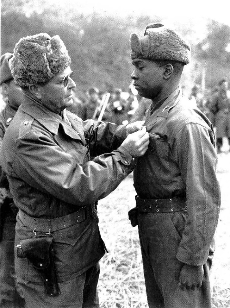 Capt. Dillard Helps Save Company in Korea (15 SEP 1950) | Article | The ...