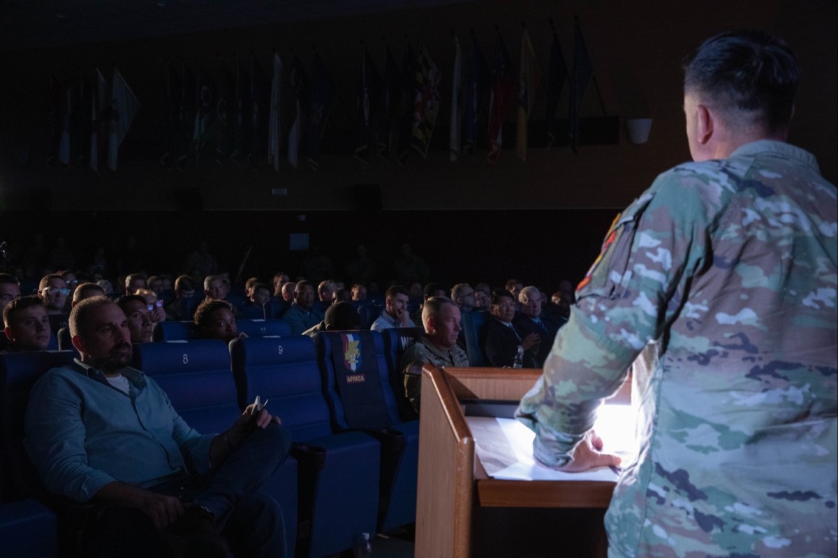 Maj. Gen Wasmund and Command Sgt. Maj. Teakell award 23 outstanding ...