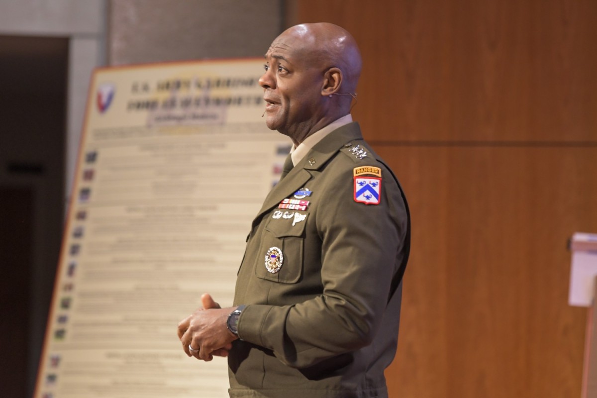 Combined Arms Center and Fort Leavenworth Host Local Leaders | Article ...