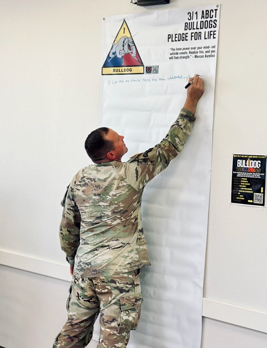 Bulldogs Pledge for Life | Article | The United States Army