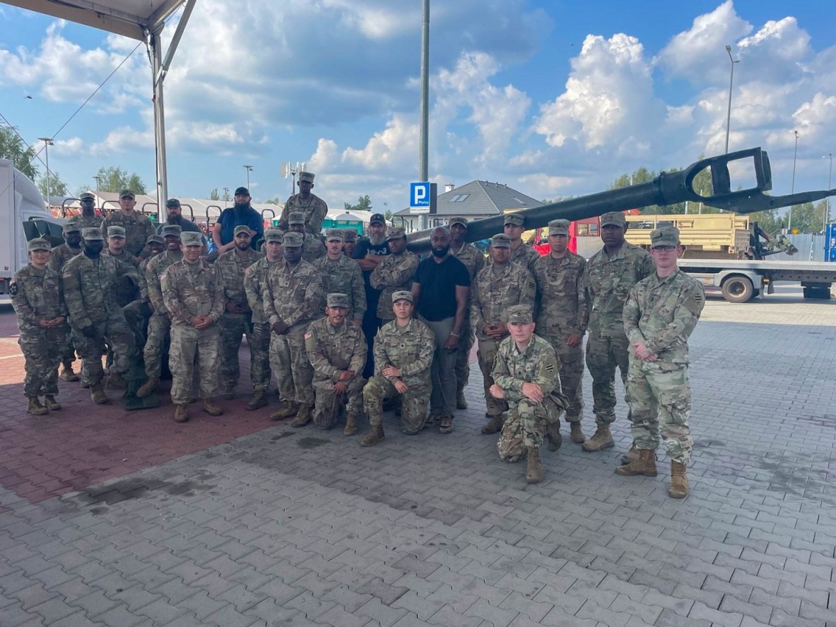 Remote maintenance Soldiers establish personal ties with Ukraine Armed ...