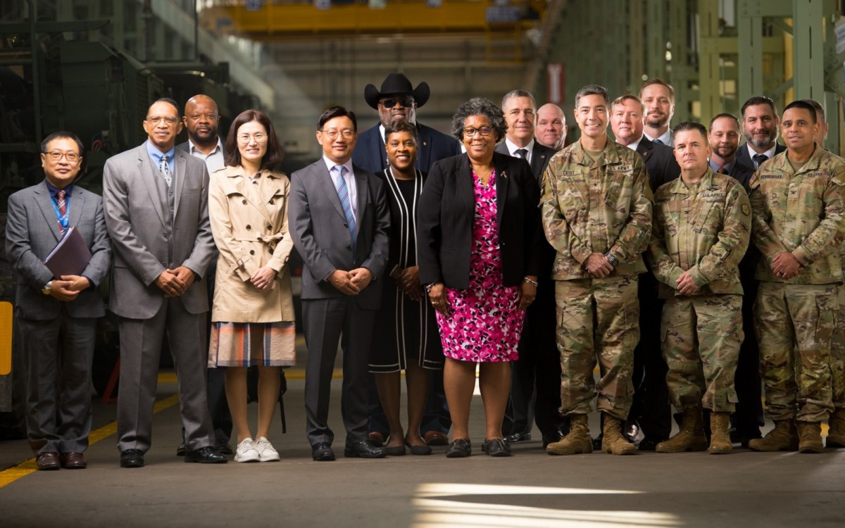 Building Strong Partnerships and Readiness: 19th Expeditionary ...