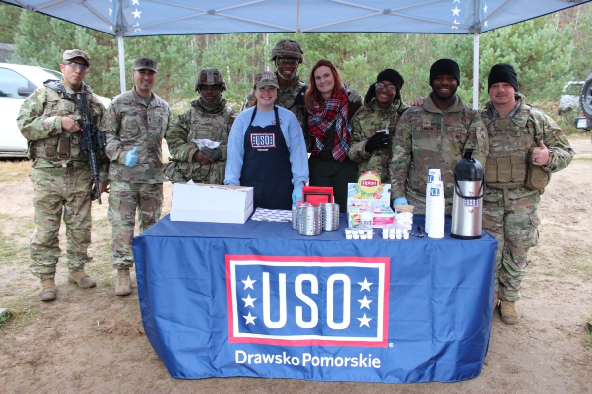 USO Serves Up Warmth and Gratitude at the Weapons Qualification Range ...