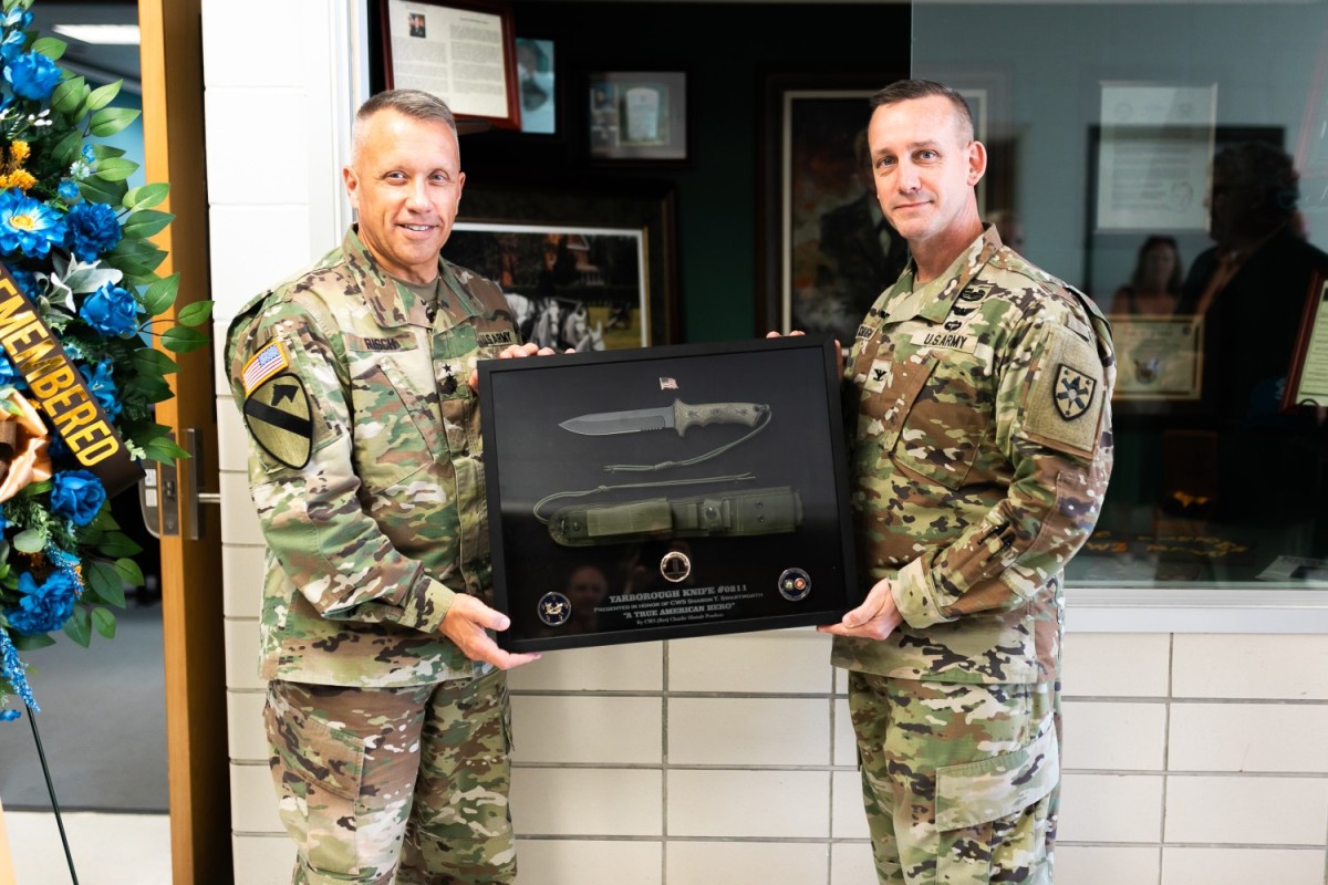 “Five-Foot Two Giant” Chief Warrant Officer Five Sharon Swartworth ...