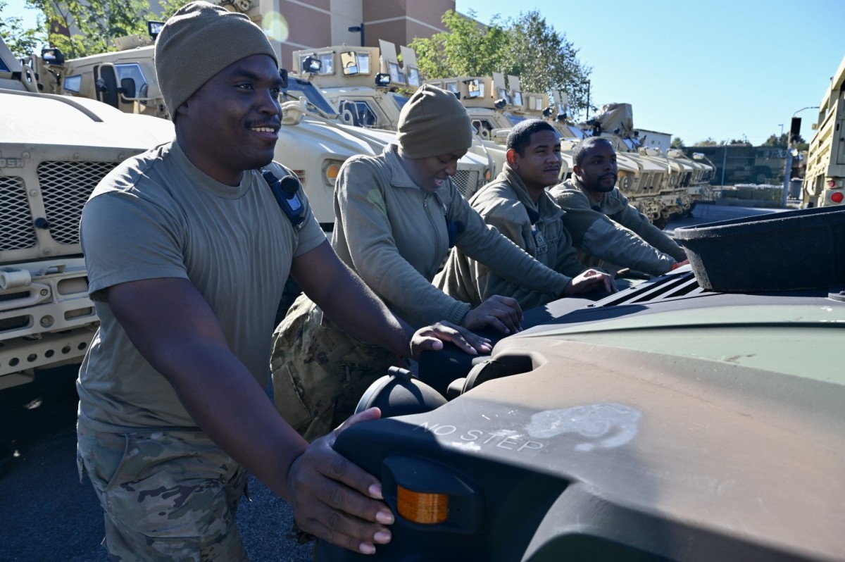 Mechanics Help DC National Guard Maintain Readiness | Article | The ...