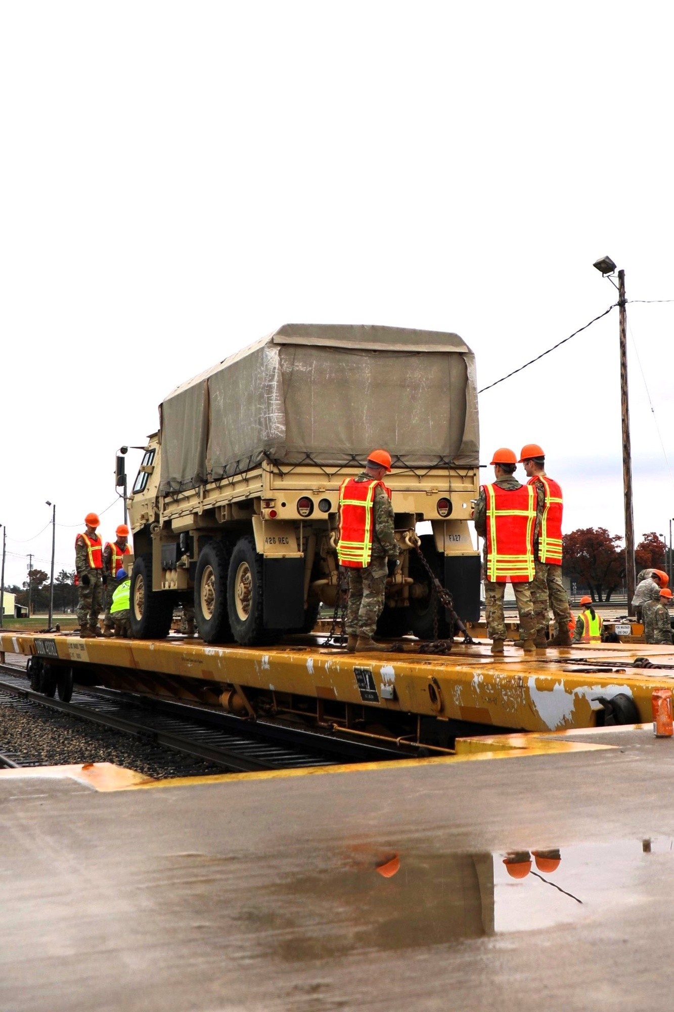 Twenty students train in October session of Unit Movement Officer ...