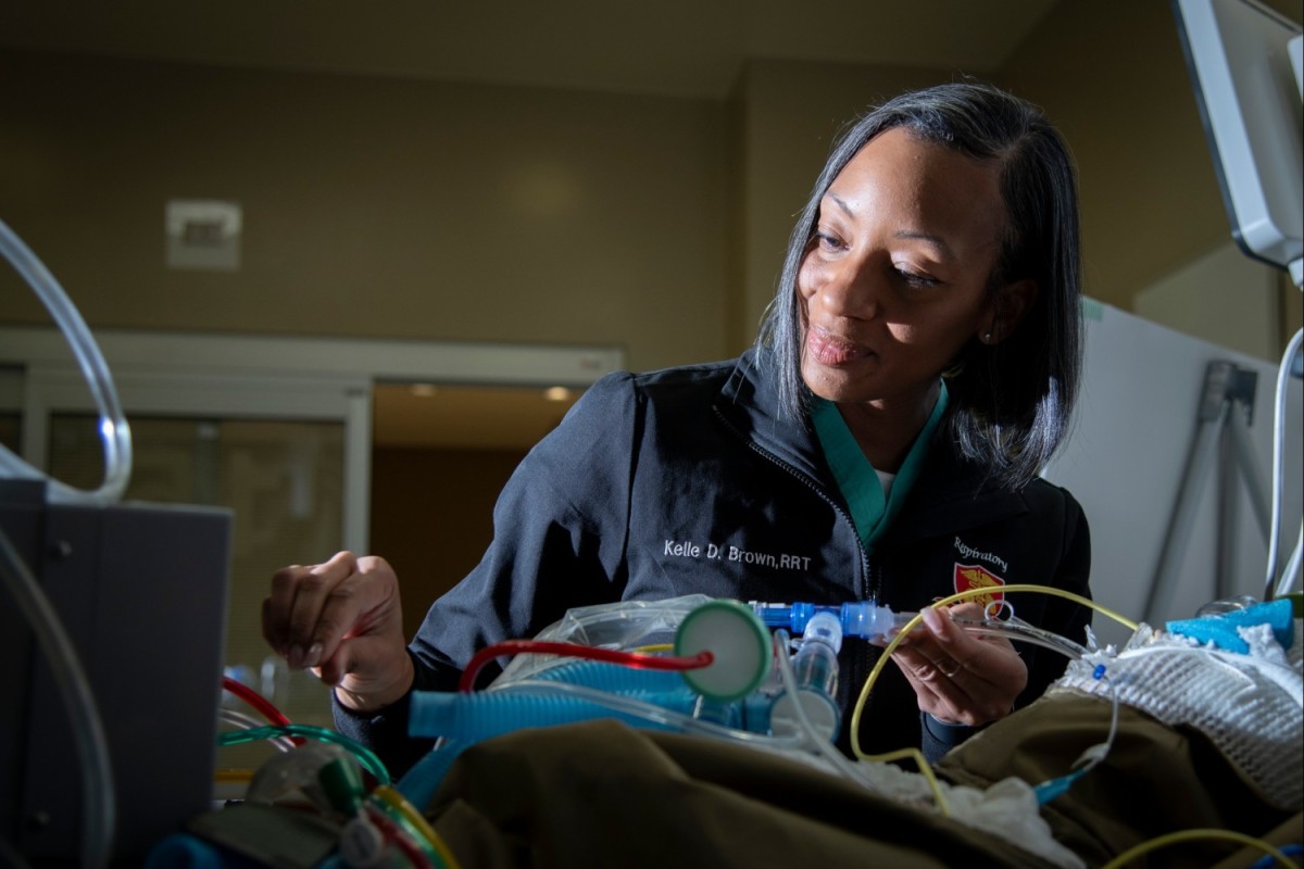 BAMC Soldier beats stomach and breast cancer, continues to serve ...