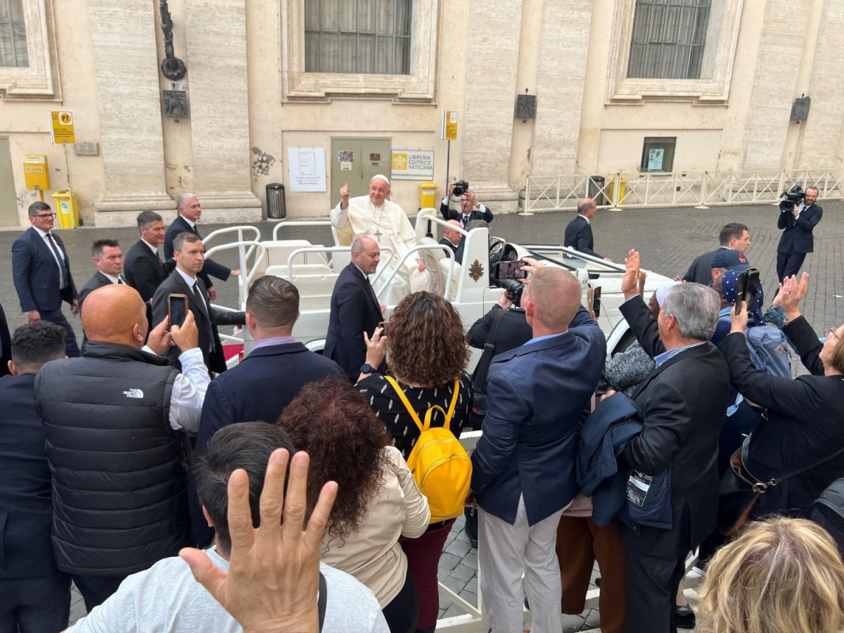 Soldiers’ friendly soccer rivalry with Vatican Swiss Guard continues ...