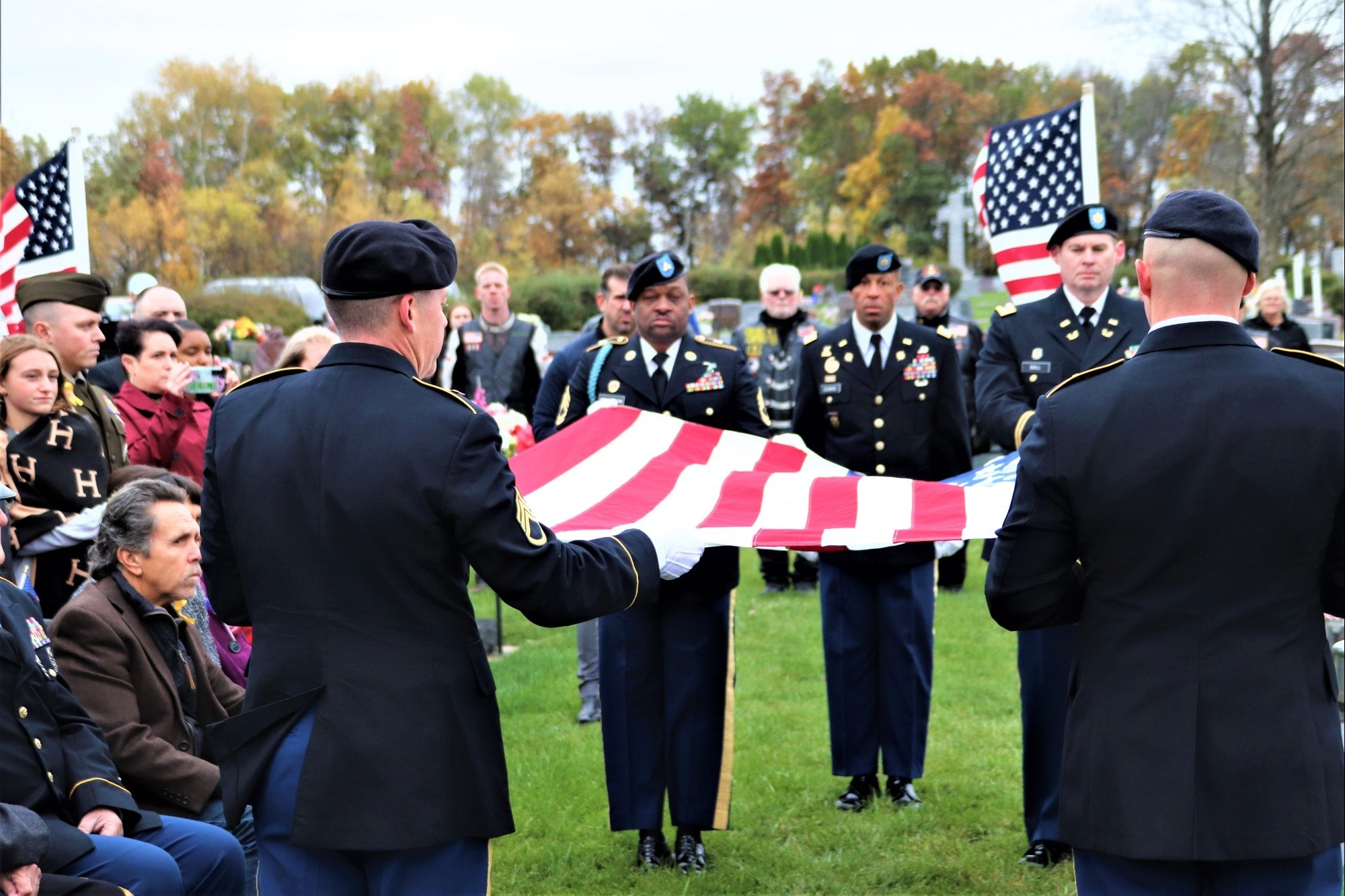 Photo Essay: Korean War hero laid to rest in return to Wisconsin ...