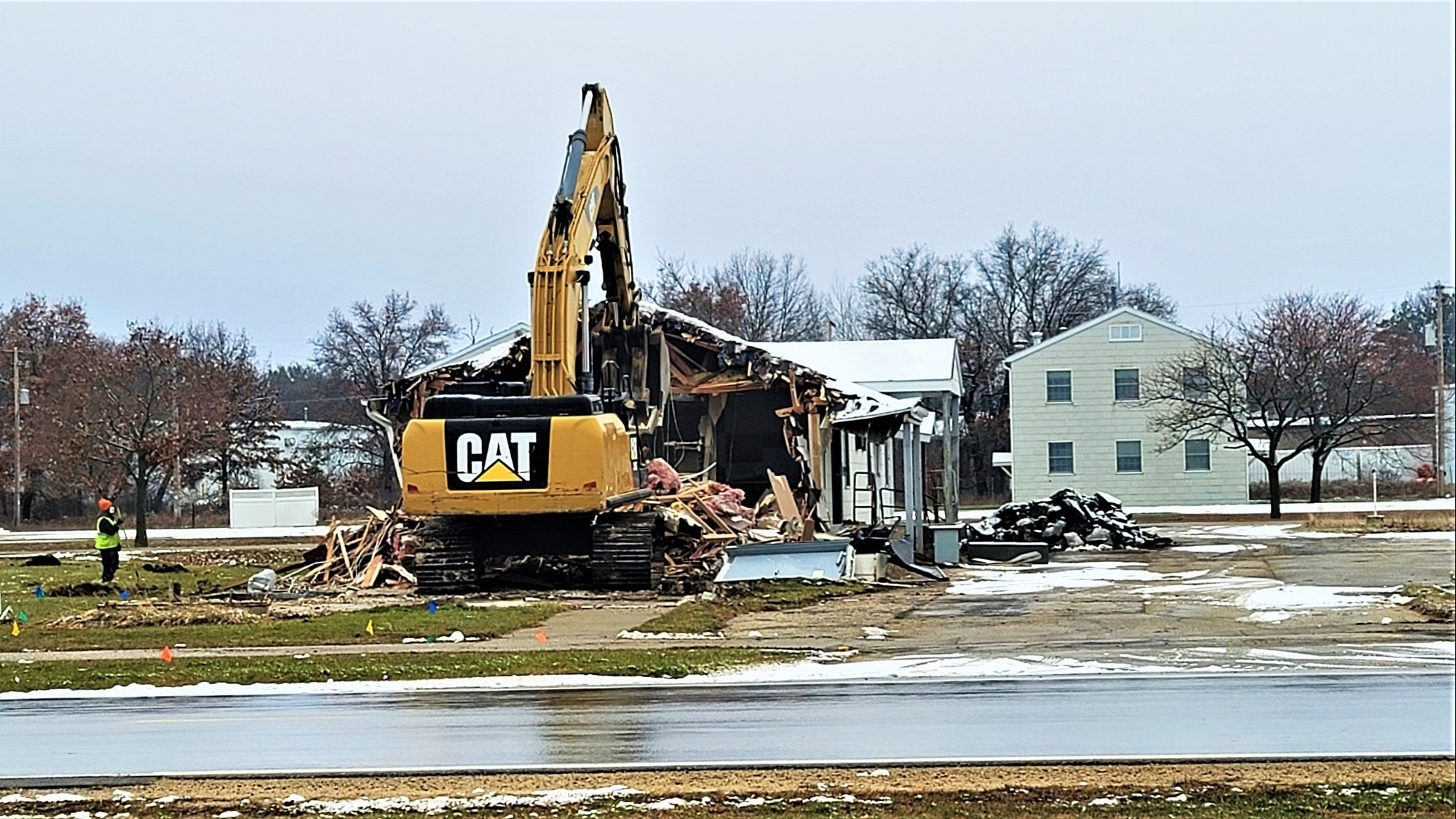 Photo Story: Building demolition in Fort McCoy's 1600 block makes way ...