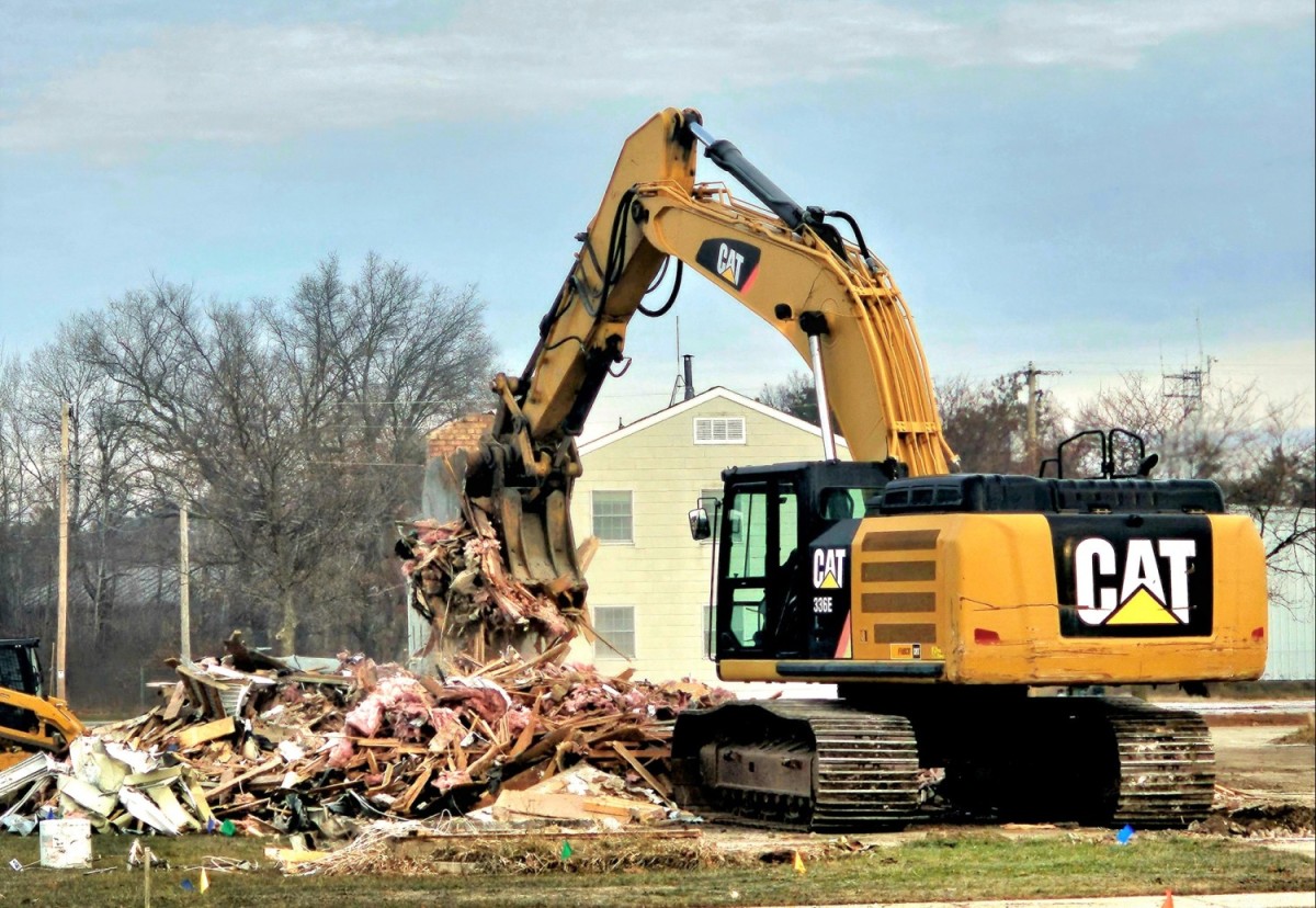 Photo Story: Building demolition in Fort McCoy's 1600 block makes way ...