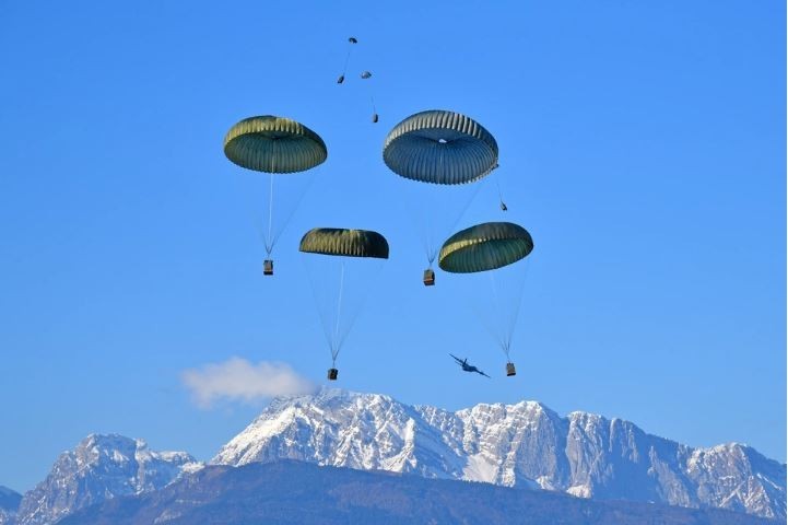 Heavy Drop | Article | The United States Army