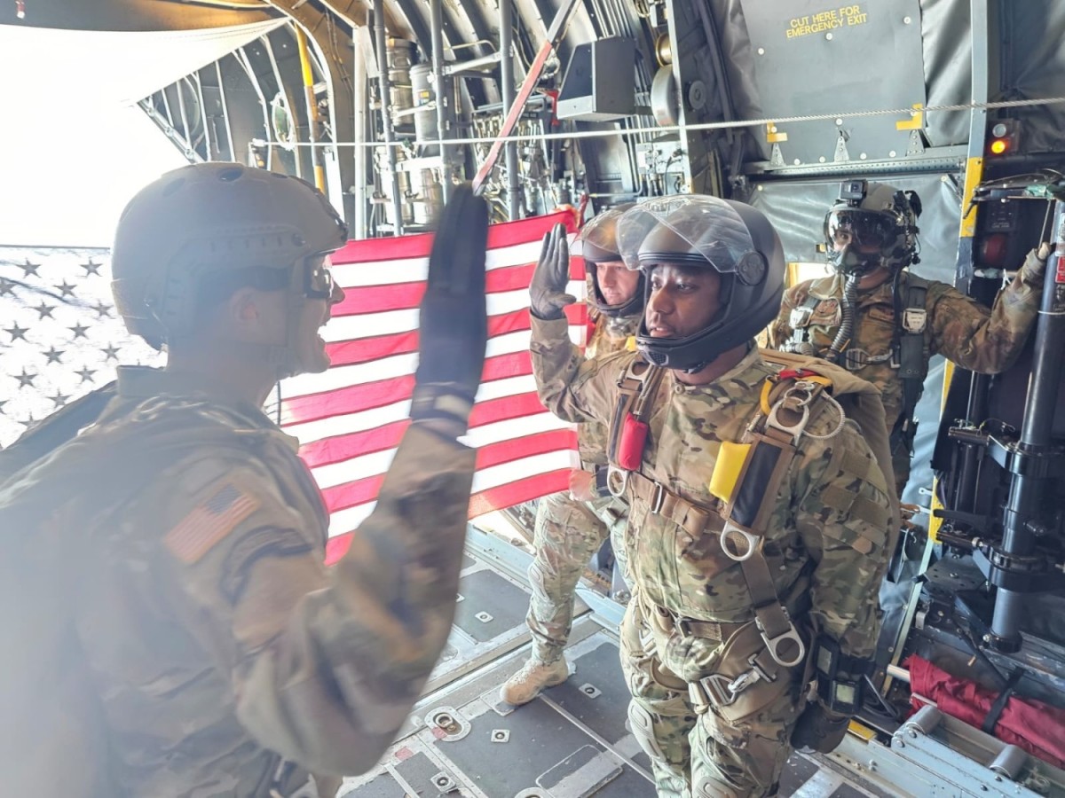 Aerial reenlistment ceremony for Yuma Proving Ground's Scaife | Article ...