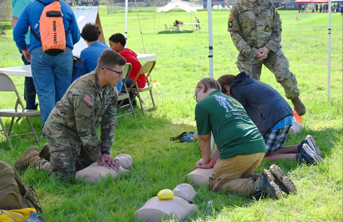 MEDCoE Soldiers volunteer, teach important skills to area scouts ...