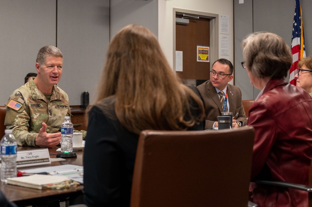 USARPAC Deputy Commanding General visits Redstone, USASAC | Article ...