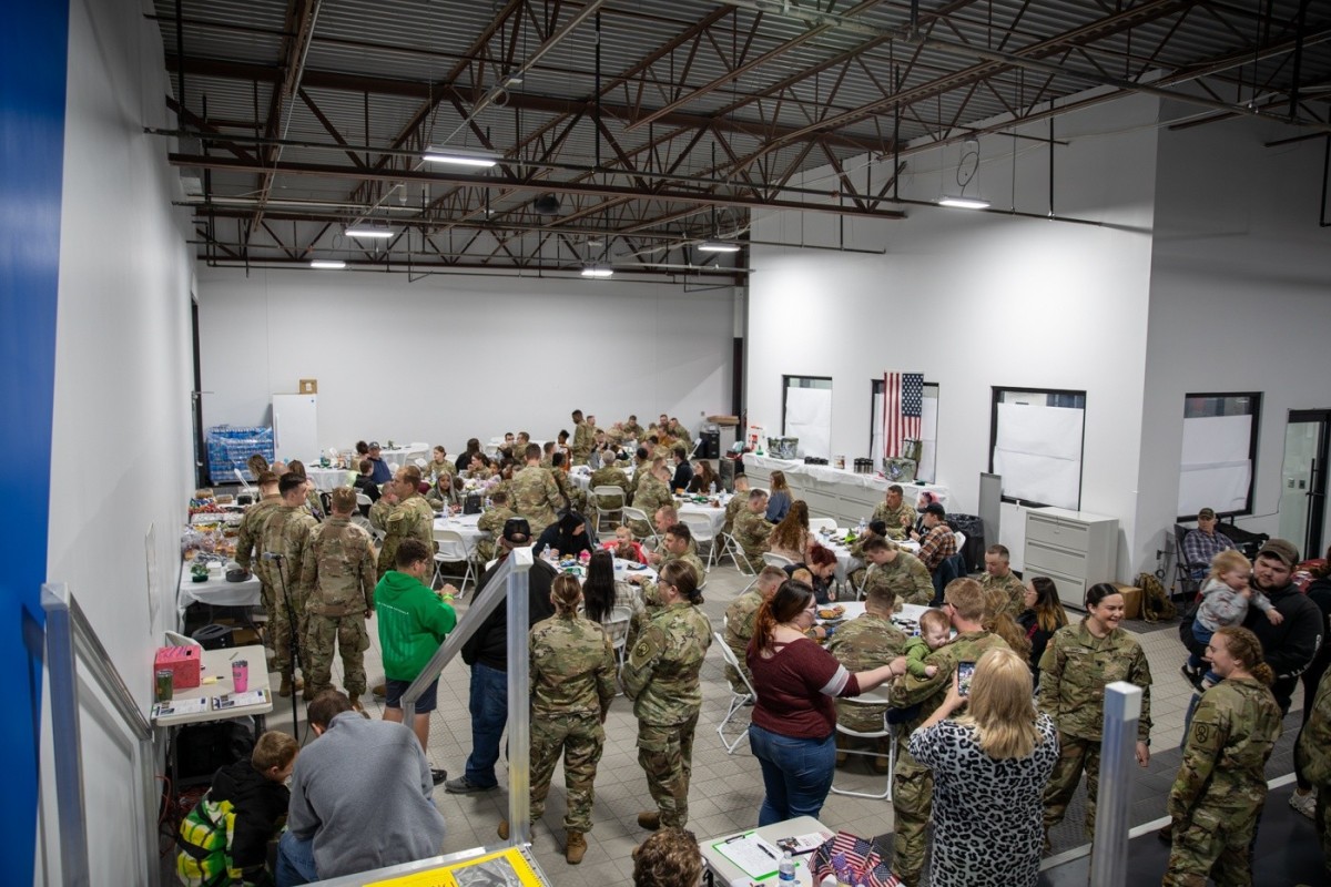 Community Action for Veterans and 903rd ICTC Host Operation Chow Line ...