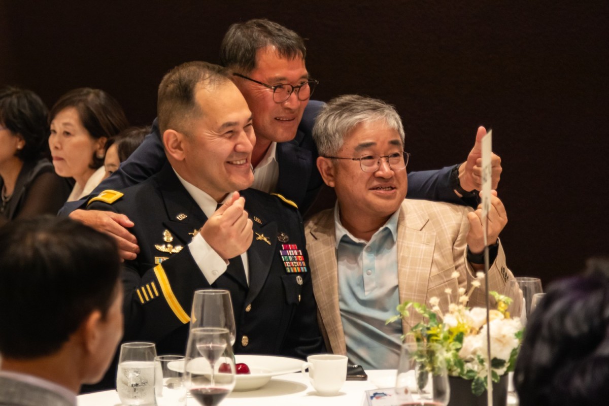 Yongsan-Casey Good Neighbors Bid Farewell to Brown | Article | The ...