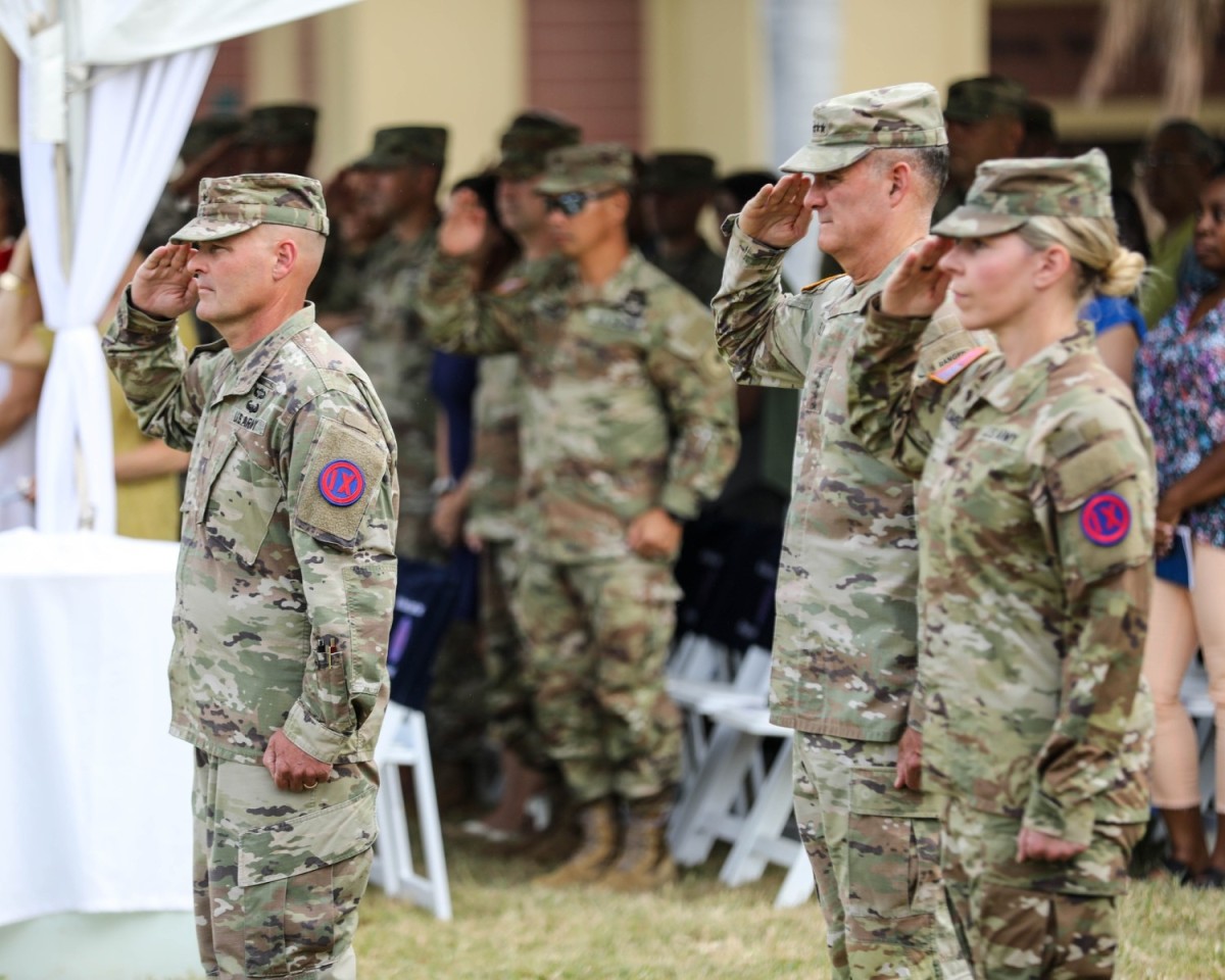 9th Mission Support Command holds a Change of Command Ceremony ...