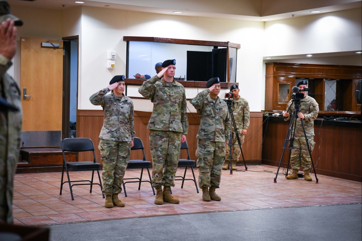 USAG Humphreys’ HHC welcomes new commander | Article | The United ...