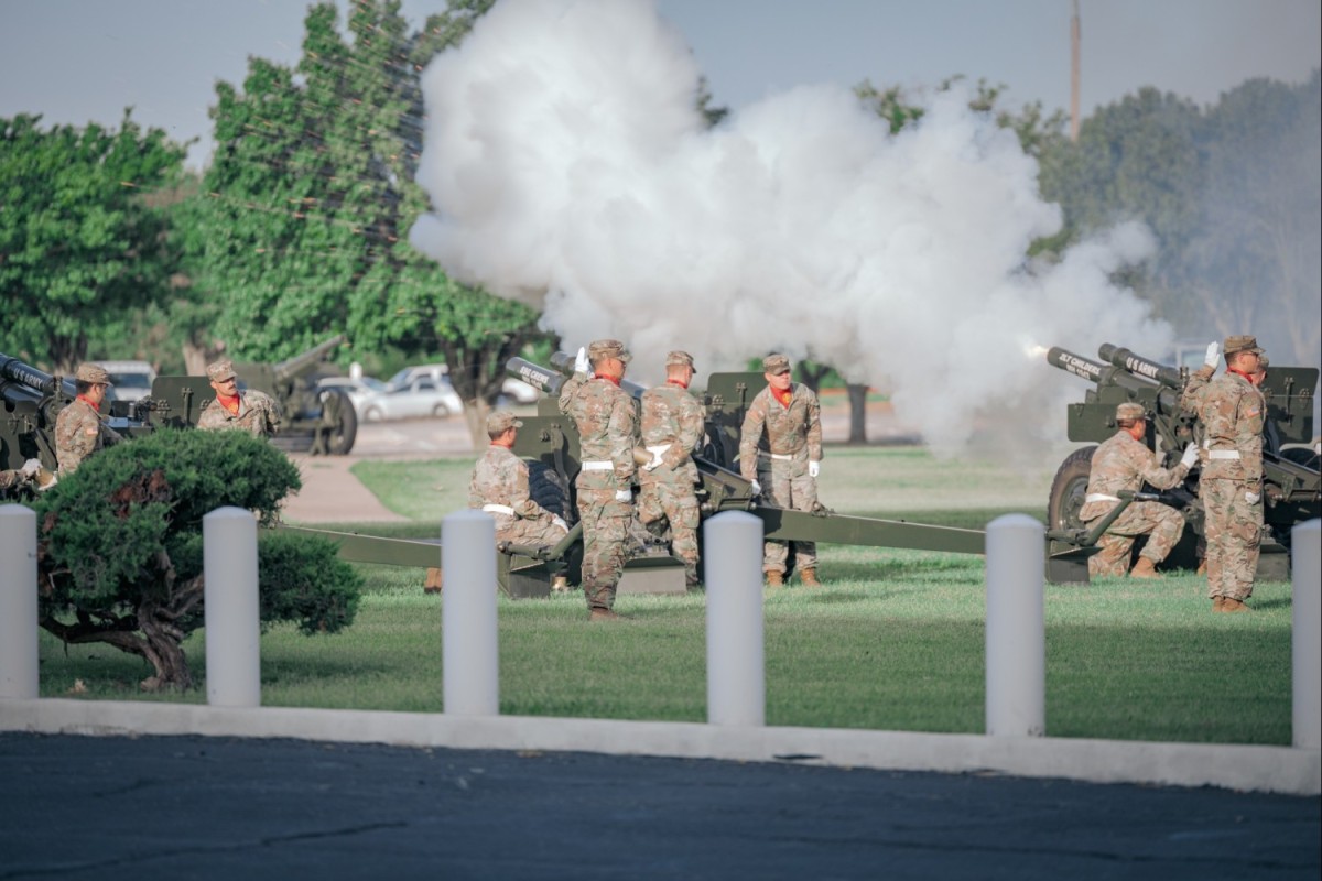 Redleg 6 signing In, Brig. Gen. Francis becomes the 57th Field ...
