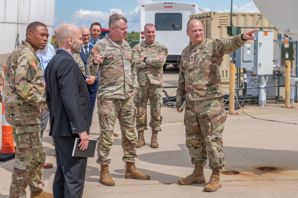 Army leaders visit Tobyhanna, praise opportunities for future growth ...
