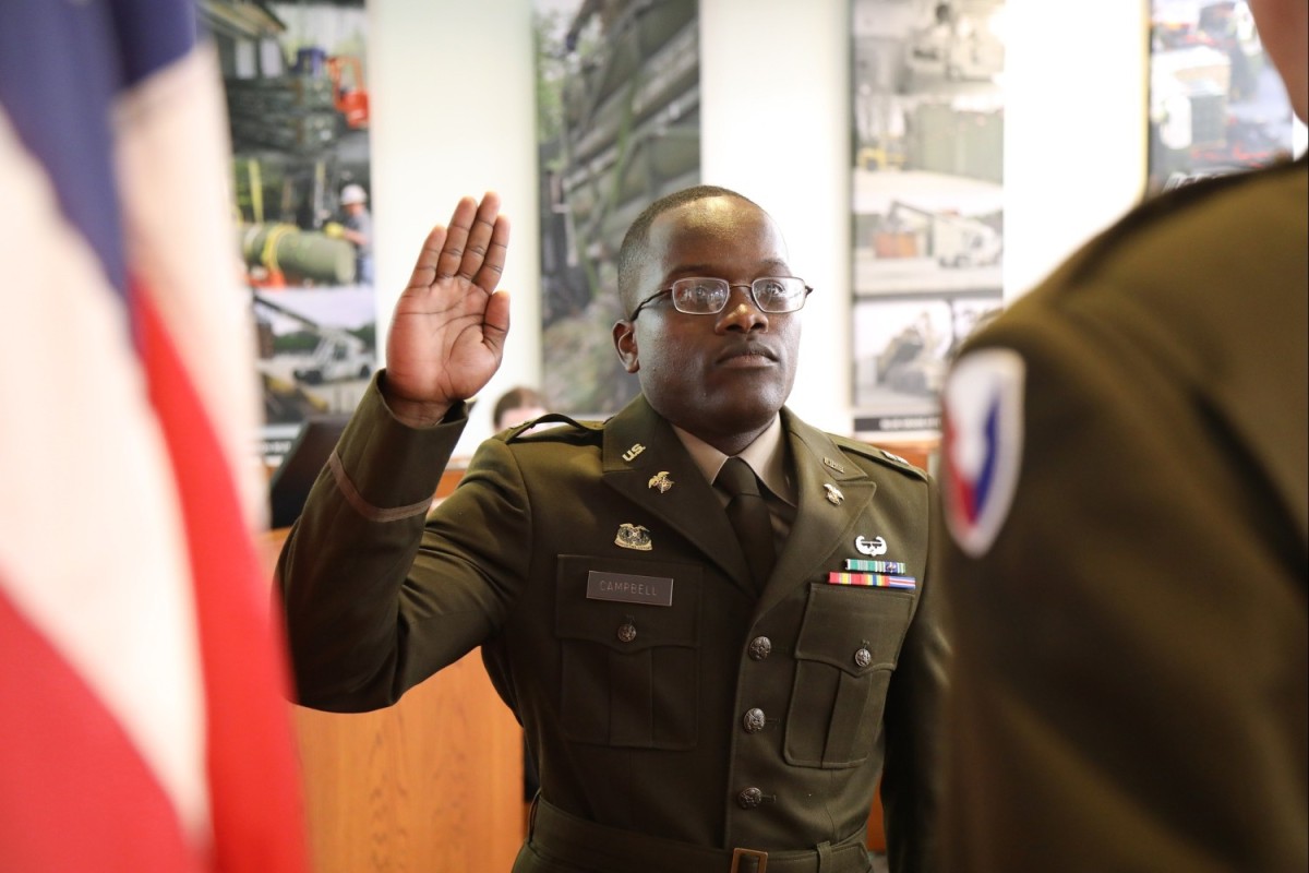 Former JMC aide-de-camp moves up a rank | Article | The United States Army
