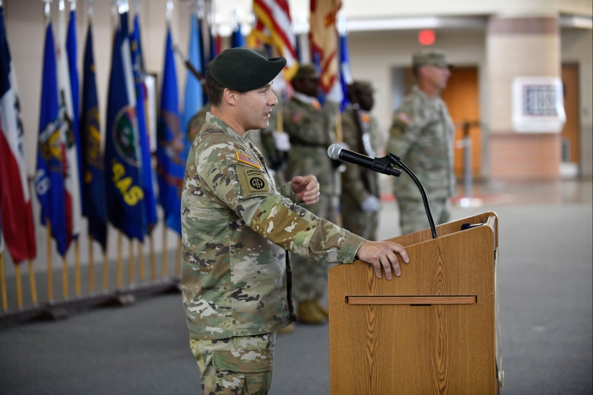 Hurricane-delayed change of command takes place at Hunter Army Airfield ...