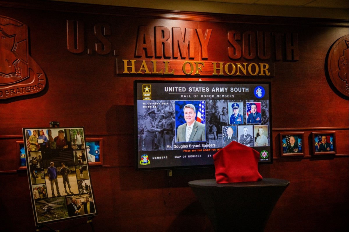 US Army South celebrates the legacy of Doug Sanders during Hall of ...