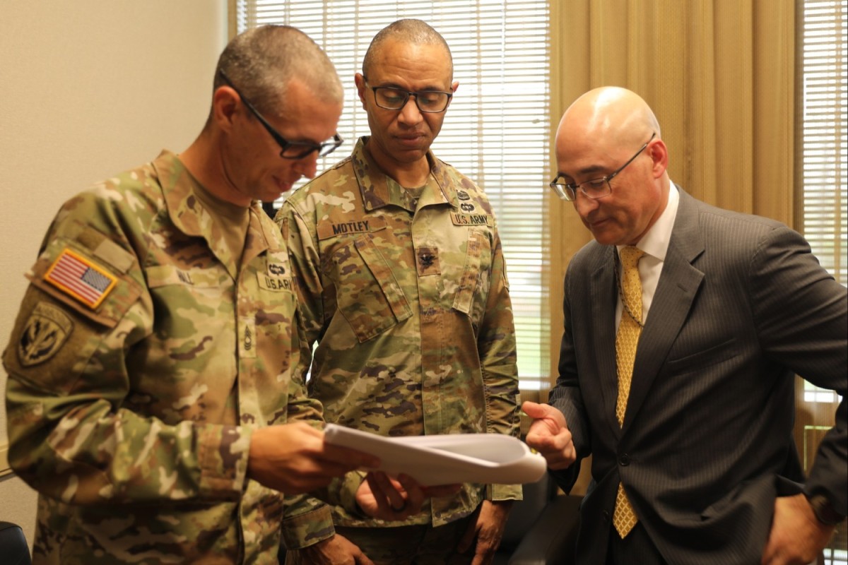 Veteran shares Army story, thankful for opportunity to serve | Article ...