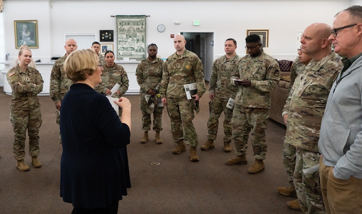 Being thankful for helping service members during the holidays ...
