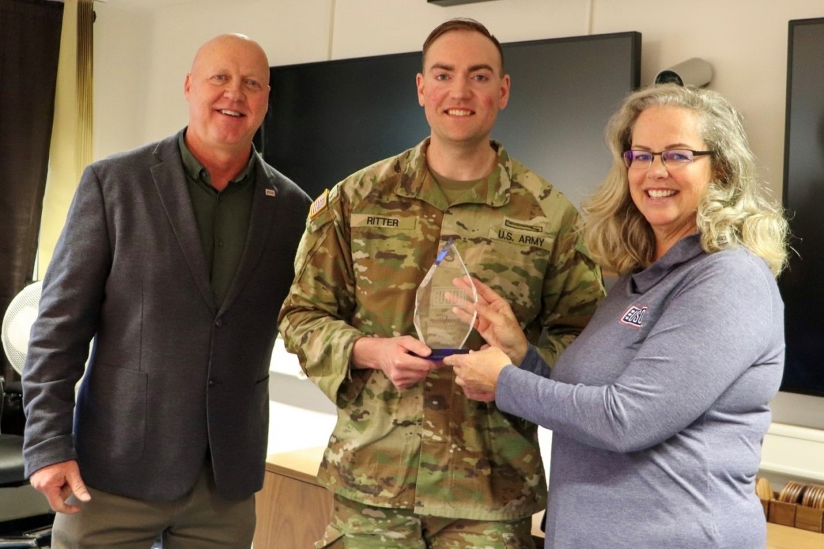 USO names 409th Contracting Support Brigade Soldier as 2024 volunteer ...