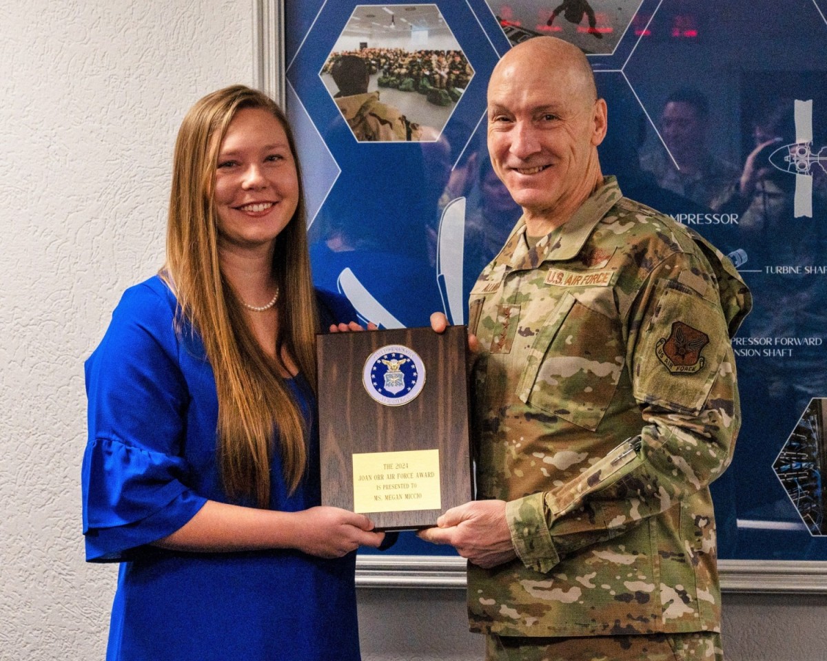 USAG Rheinland-Pfalz team member named USAF Spouse of the Year ...