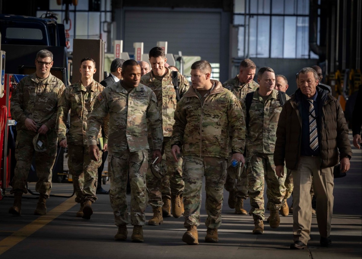 Enabling power projection: 21TSC hosts Deputy CoS, G-3/5/7 touring ...